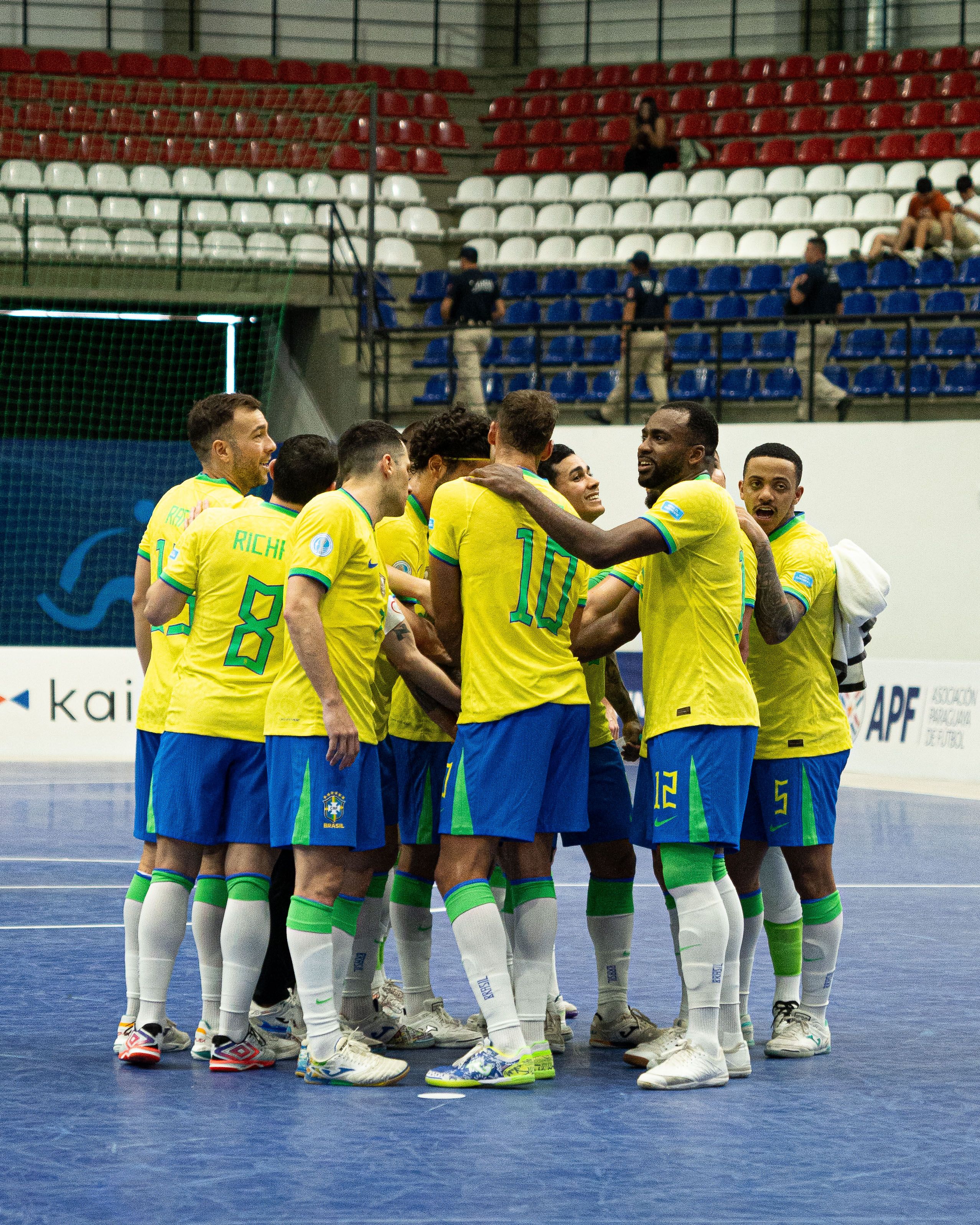 Brasil vence a Venezuela e avança à semifinal da Copa América de Futsal ...