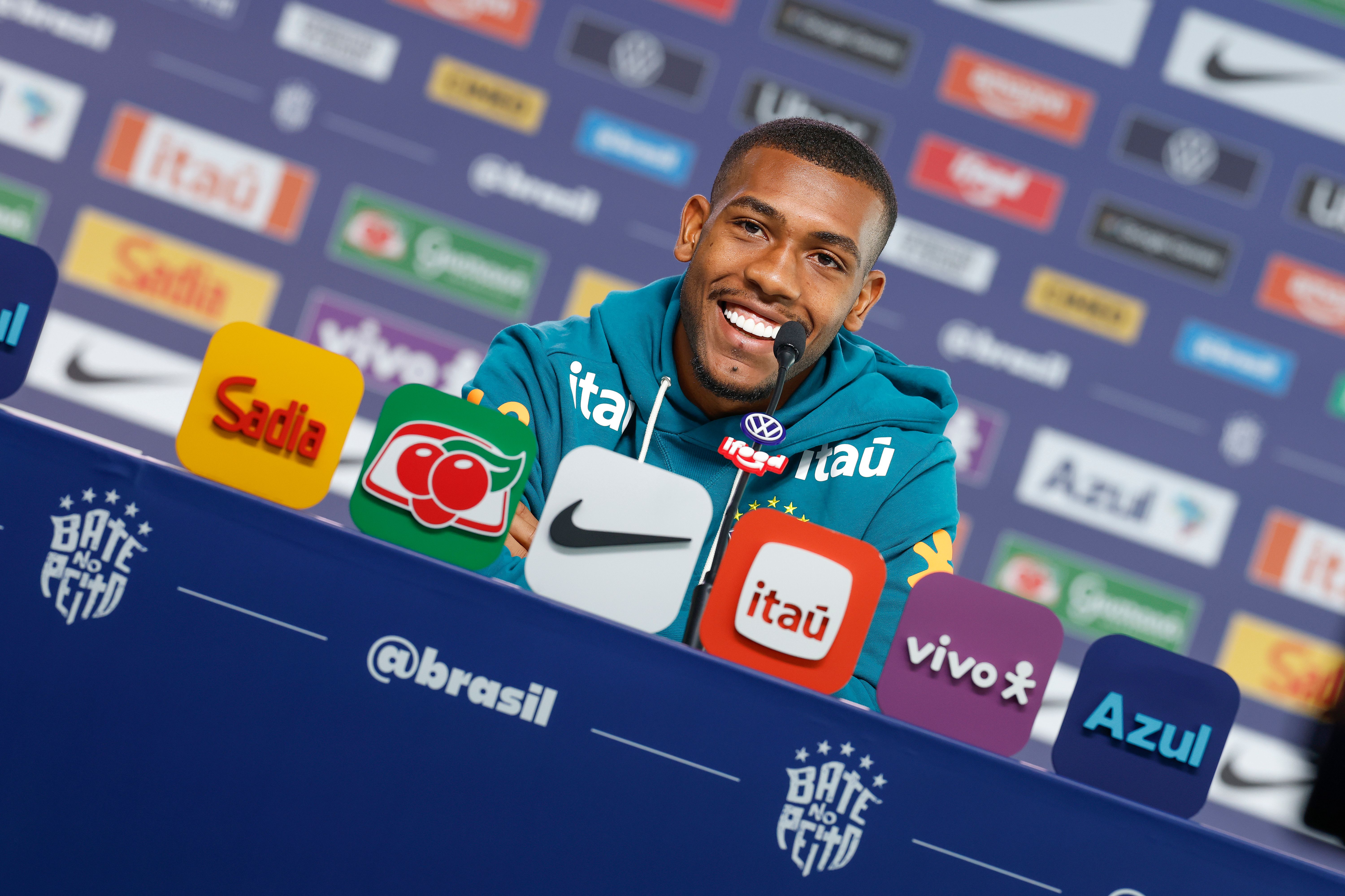 Rayan festeja primeira Copa aos 19 anos e aposta em ambiente forte da ...